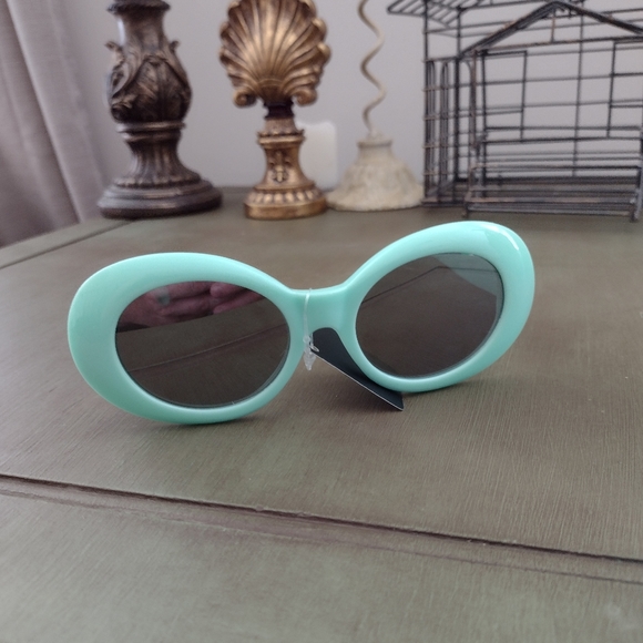 Fantas-Eyes | Accessories | Fanta Eyes Mirrored Sunglasses | Poshmark
